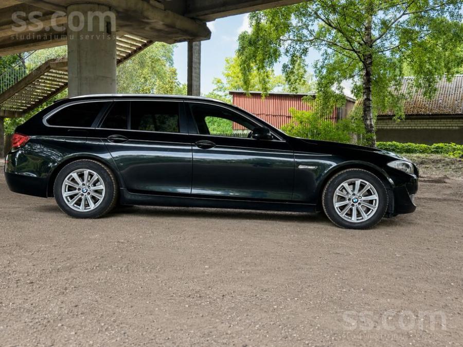 Black BMW 520 2012 in Riga, with an engine capacity of 2.00 L and mileage of 293 thousand km for 7900 €, photo 5 on AUTOMOTO.COM.LV