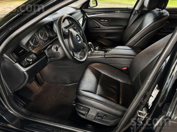 Black BMW 520 2012 in Riga, with an engine capacity of 2.00 L and mileage of 293 thousand km for 7900 €, photo 5 on AUTOMOTO.COM.LV