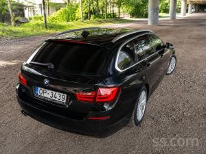 Black BMW 520 2012 in Riga, with an engine capacity of 2.00 L and mileage of 293 thousand km for 7900 €, photo 14 on AUTOMOTO.COM.LV