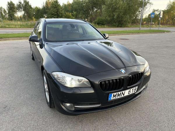 Melns BMW 520 2012 Klaipėda, ar dzinēja tilpumu 2.00 L un nobraukumu 400 tūkst. km par 5000 €, foto 1 vietnē AUTOMOTO.COM.LV