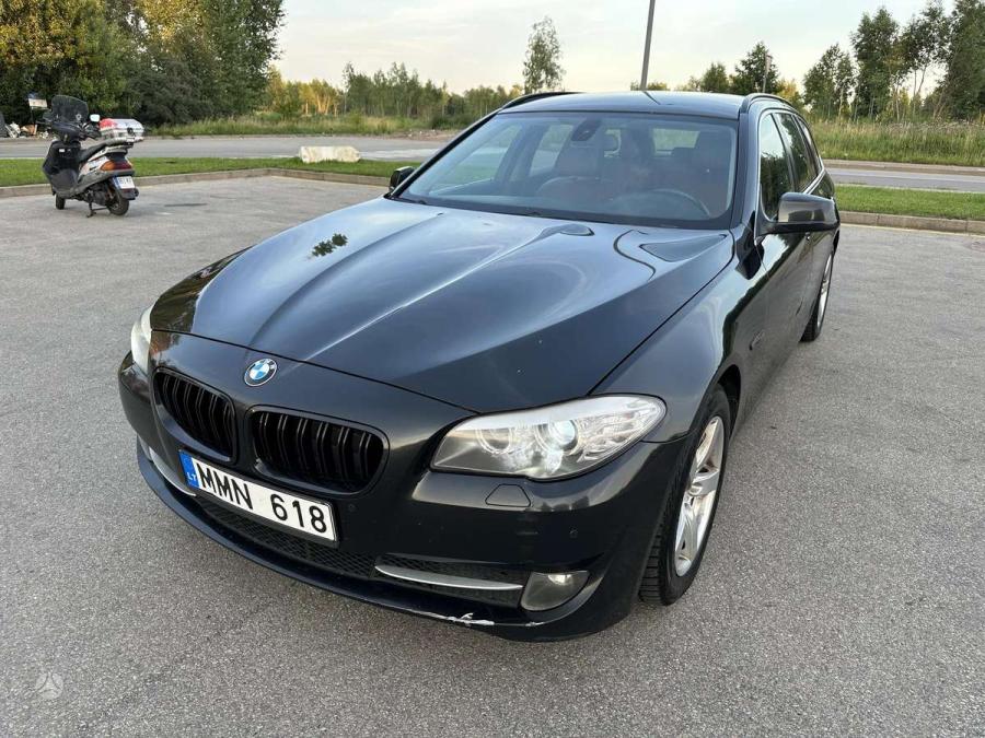 Melns BMW 520 2012 Klaipėda, ar dzinēja tilpumu 2.00 L un nobraukumu 400 tūkst. km par 5000 €, foto 3 vietnē AUTOMOTO.COM.LV