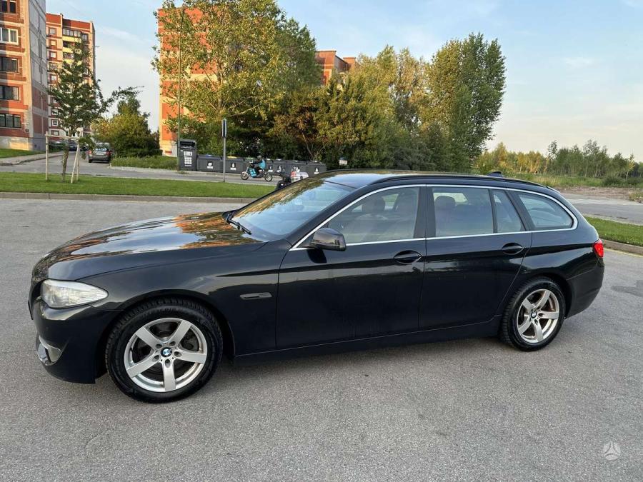 Melns BMW 520 2012 Klaipėda, ar dzinēja tilpumu 2.00 L un nobraukumu 400 tūkst. km par 5000 €, foto 7 vietnē AUTOMOTO.COM.LV