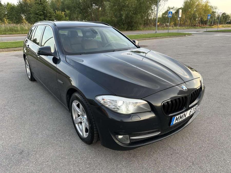 Melns BMW 520 2012 Klaipėda, ar dzinēja tilpumu 2.00 L un nobraukumu 400 tūkst. km par 5000 €, foto 19 vietnē AUTOMOTO.COM.LV