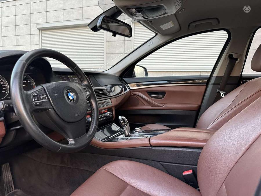 Melns BMW 520 2012 Klaipėda, ar dzinēja tilpumu 2.00 L un nobraukumu 400 tūkst. km par 5000 €, foto 22 vietnē AUTOMOTO.COM.LV