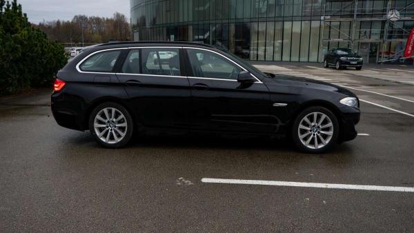 Melns BMW 520 2012 Šauļi, ar dzinēja tilpumu 2.00 L un nobraukumu 302 tūkst. km par 8000 €, foto 4 vietnē AUTOMOTO.COM.LV
