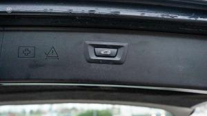 Black BMW 520 2012 in Siauliai, with an engine capacity of 2.00 L and mileage of 302 thousand km for 8000 €, photo 17 on AUTOMOTO.COM.LV