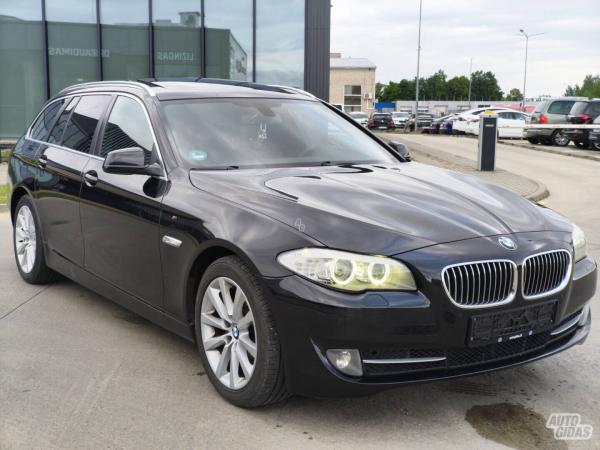 Black BMW 520 2012 in Siauliai, with an engine capacity of 2.00 L and mileage of 276 thousand km for 7700 €, photo 1 on AUTOMOTO.COM.LV