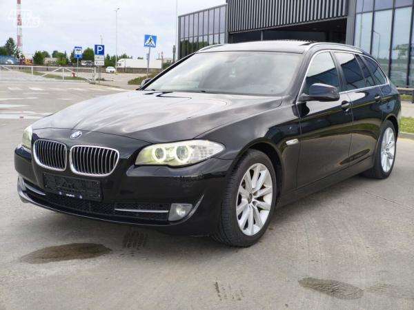 Black BMW 520 2012 in Siauliai, with an engine capacity of 2.00 L and mileage of 276 thousand km for 7700 €, photo 2 on AUTOMOTO.COM.LV
