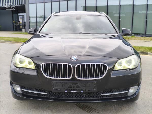 Black BMW 520 2012 in Siauliai, with an engine capacity of 2.00 L and mileage of 276 thousand km for 7700 €, photo 3 on AUTOMOTO.COM.LV