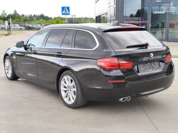 Black BMW 520 2012 in Siauliai, with an engine capacity of 2.00 L and mileage of 276 thousand km for 7700 €, photo 5 on AUTOMOTO.COM.LV