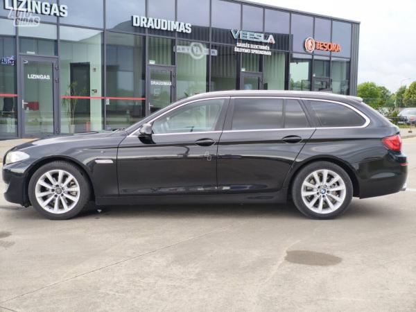 Black BMW 520 2012 in Siauliai, with an engine capacity of 2.00 L and mileage of 276 thousand km for 7700 €, photo 7 on AUTOMOTO.COM.LV