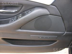 Black BMW 520 2012 in Riga, with an engine capacity of 2.00 L and mileage of 0 thousand km for 7890 €, photo 14 on AUTOMOTO.COM.LV