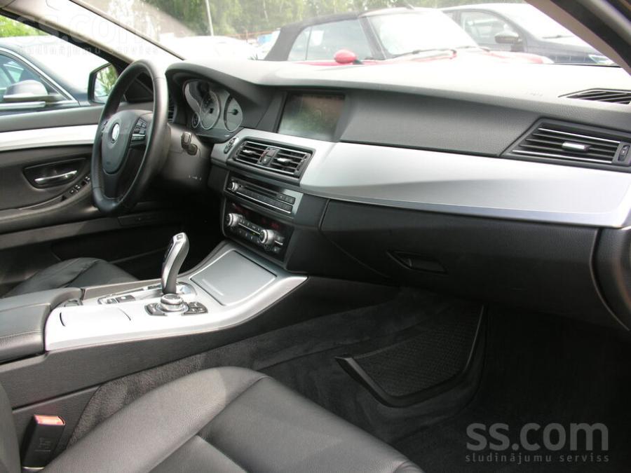Black BMW 520 2012 in Riga, with an engine capacity of 2.00 L and mileage of 0 thousand km for 7890 €, photo 21 on AUTOMOTO.COM.LV