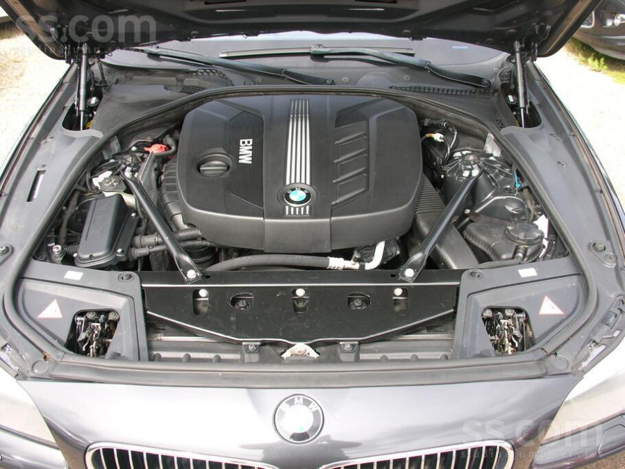 Black BMW 520 2012 in Riga, with an engine capacity of 2.00 L and mileage of 0 thousand km for 7890 €, photo 22 on AUTOMOTO.COM.LV