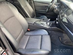 Black BMW 520 2012 in Riga, with an engine capacity of 2.00 L and mileage of 270 thousand km for 4990 €, photo 8 on AUTOMOTO.COM.LV