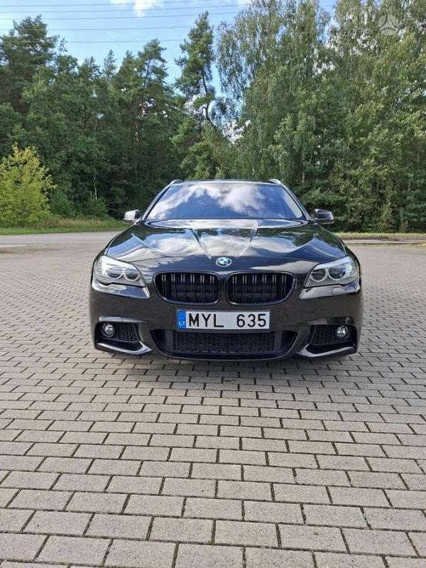 Black BMW 520 2012 in Kaunas, with an engine capacity of 2.00 L and mileage of 345 thousand km for 9250 €, photo 1 on AUTOMOTO.COM.LV