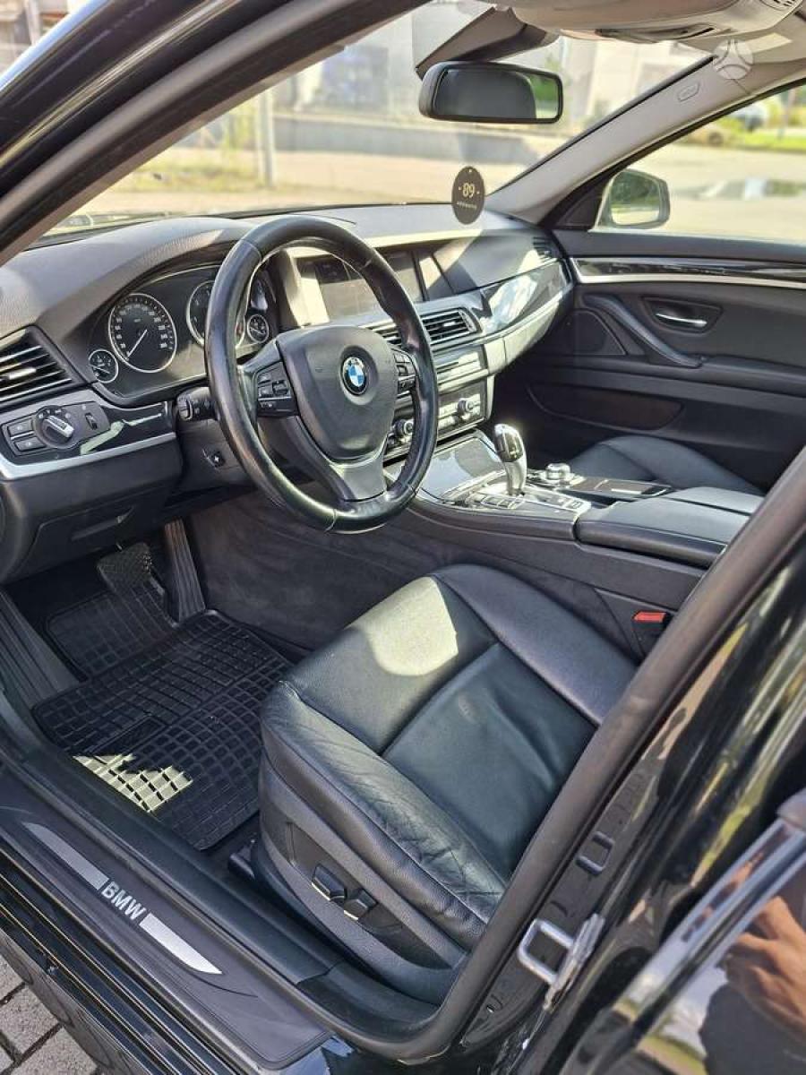 Black BMW 520 2012 in Kaunas, with an engine capacity of 2.00 L and mileage of 345 thousand km for 9250 €, photo 10 on AUTOMOTO.COM.LV
