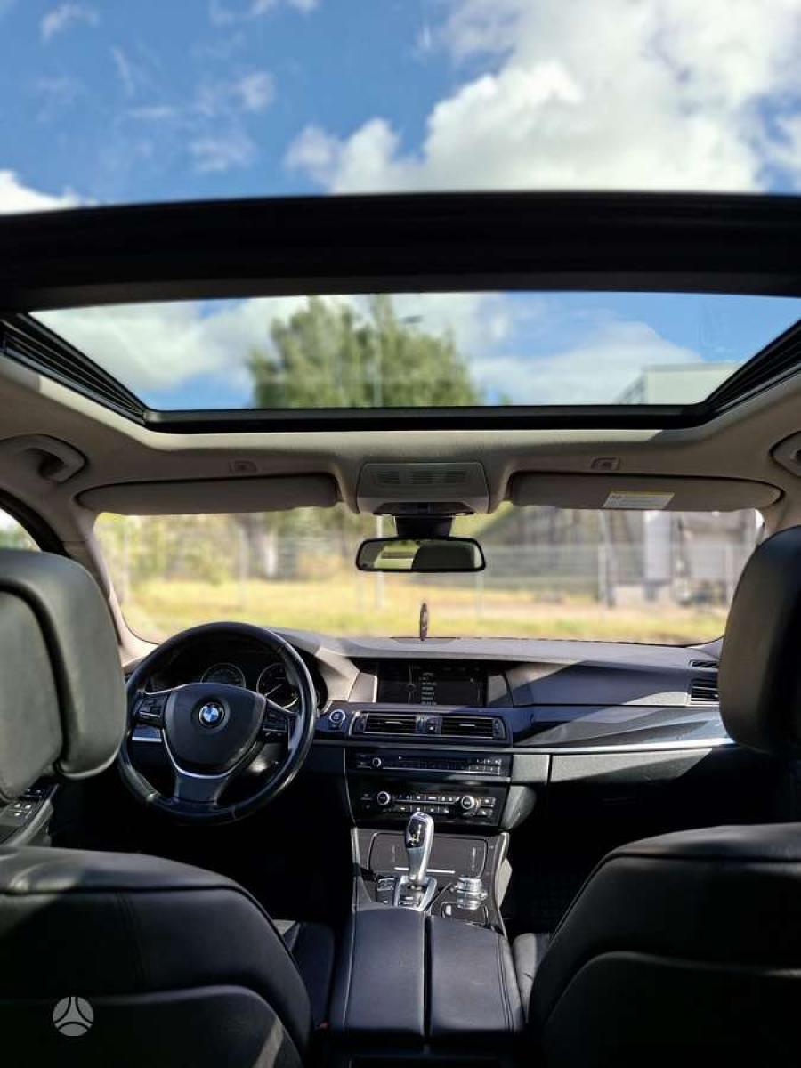 Black BMW 520 2012 in Kaunas, with an engine capacity of 2.00 L and mileage of 345 thousand km for 9250 €, photo 12 on AUTOMOTO.COM.LV