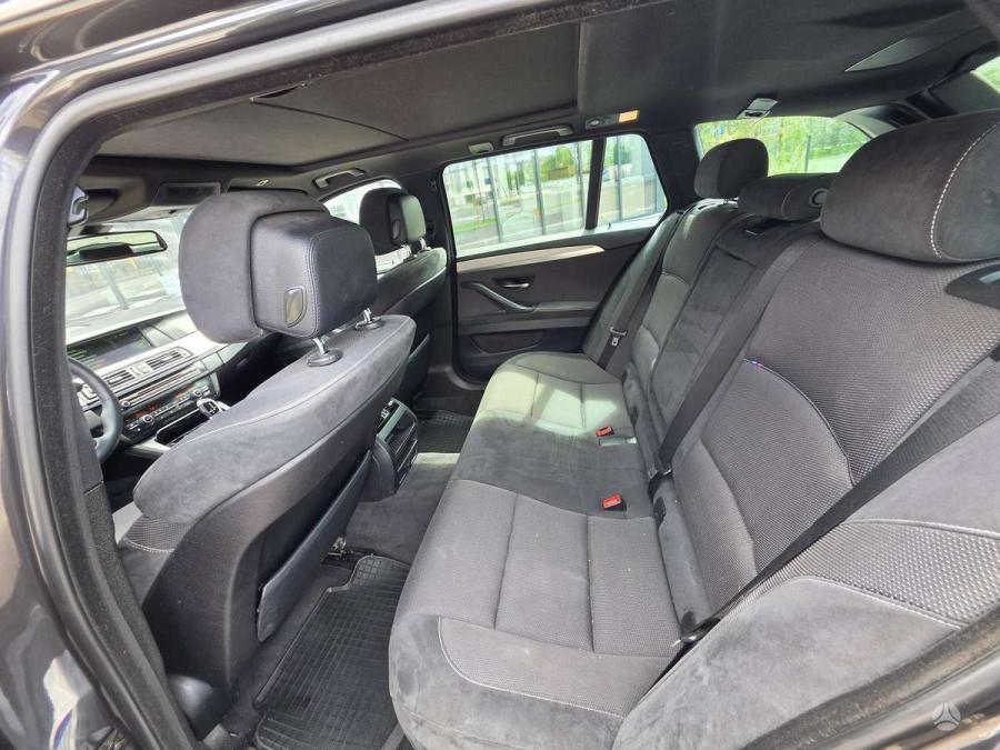 Black BMW 520 2012 in Kaunas, with an engine capacity of 2.00 L and mileage of 284 thousand km for 8333 €, photo 31 on AUTOMOTO.COM.LV