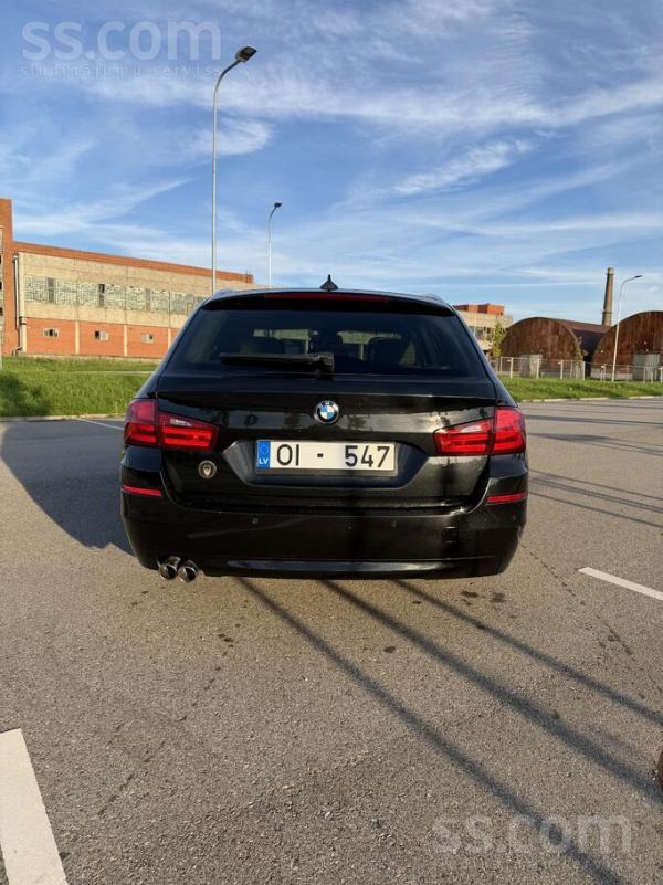 Black BMW 520 2012 in Valmiera, with an engine capacity of 2.00 L and mileage of 330 thousand km for 7500 €, photo 6 on AUTOMOTO.COM.LV