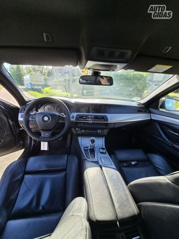 Black BMW 520 2012 in Pasvalys, with an engine capacity of 2.00 L and mileage of 320 thousand km for 7800 €, photo 9 on AUTOMOTO.COM.LV