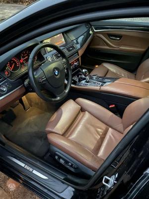 Melns BMW 520 2013 Alīta, ar dzinēja tilpumu 2.00 L un nobraukumu 284 tūkst. km par 9500 €, foto 9 vietnē AUTOMOTO.COM.LV