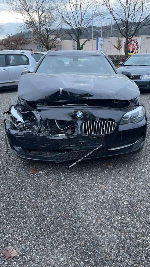 Melns BMW 520 2013 Telšiai, ar dzinēja tilpumu 2.00 L un nobraukumu 222 tūkst. km par 4800 €, foto 1 vietnē AUTOMOTO.COM.LV