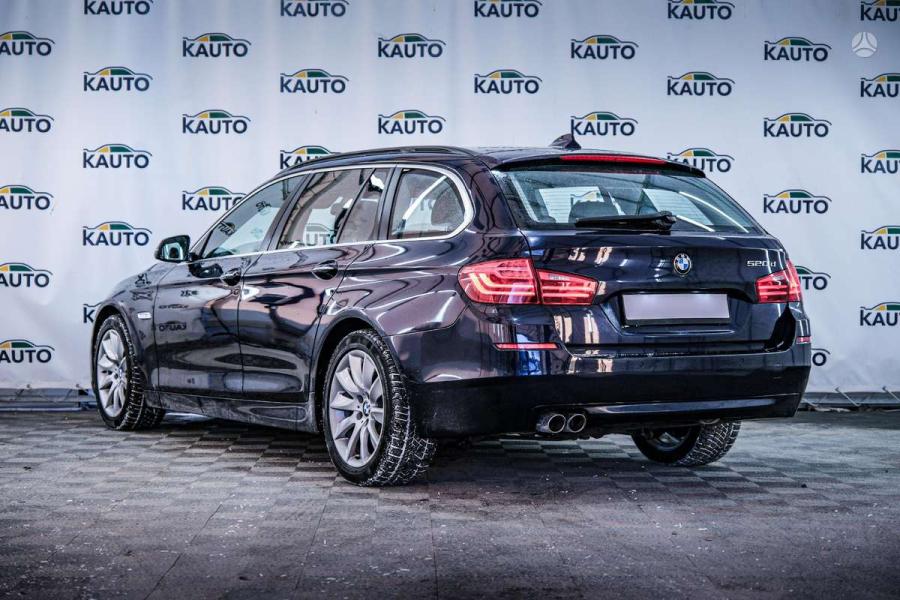 Black BMW 520 2013 in Kaunas, with an engine capacity of 2.00 L and mileage of 286 thousand km for 8990 €, photo 4 on AUTOMOTO.COM.LV