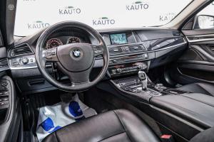 Black BMW 520 2013 in Kaunas, with an engine capacity of 2.00 L and mileage of 286 thousand km for 8990 €, photo 7 on AUTOMOTO.COM.LV