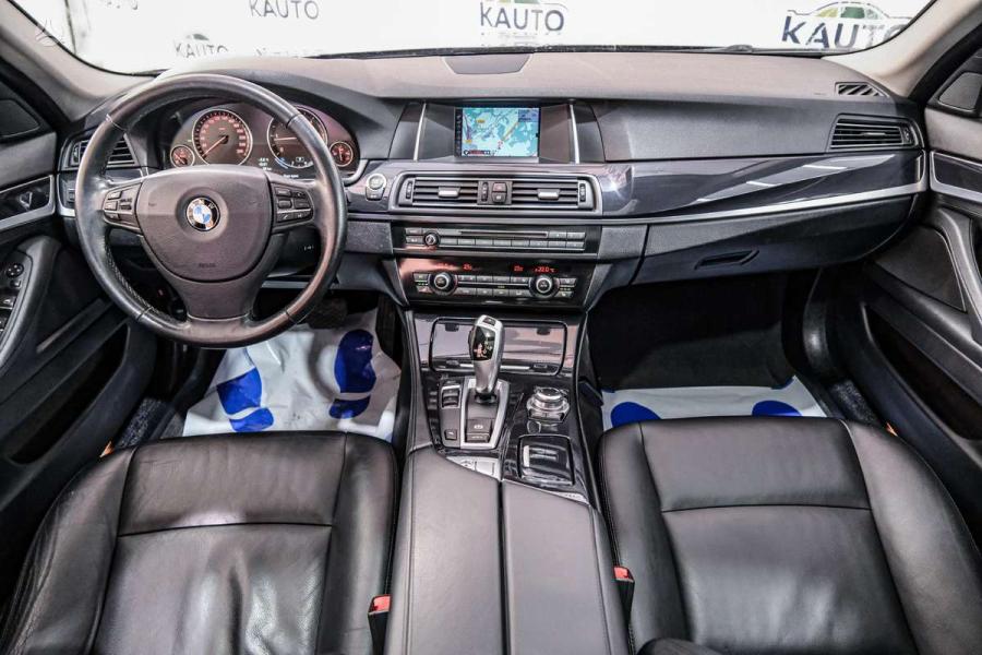 Black BMW 520 2013 in Kaunas, with an engine capacity of 2.00 L and mileage of 286 thousand km for 8990 €, photo 8 on AUTOMOTO.COM.LV