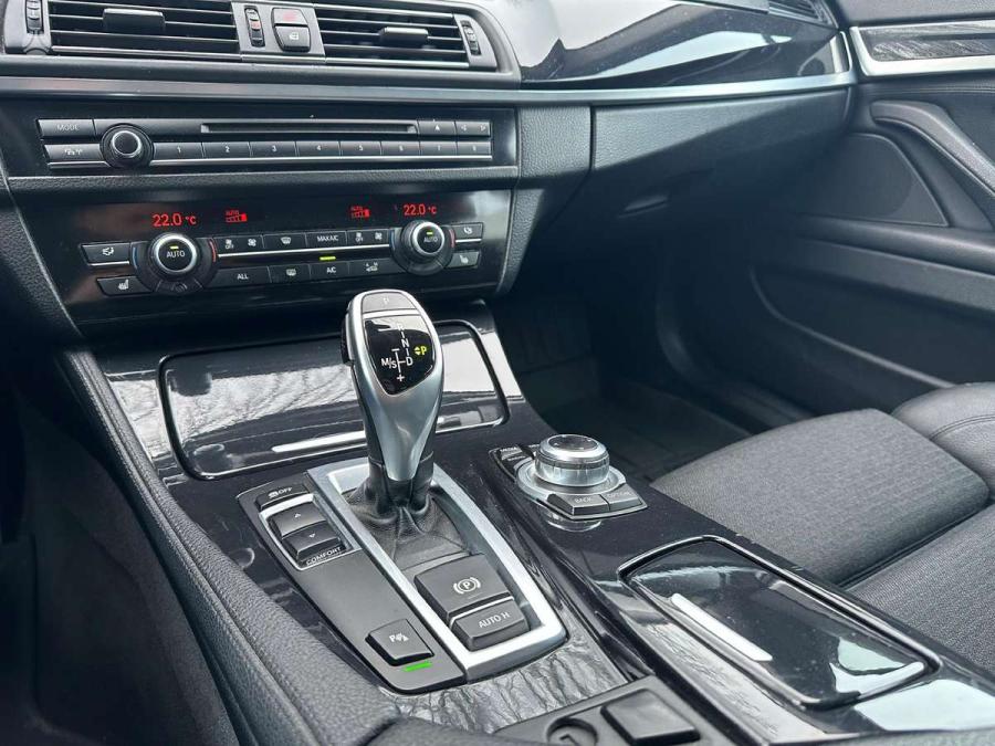 Melns BMW 520 2013 Viļņa, ar dzinēja tilpumu 2.00 L un nobraukumu 395 tūkst. km par 6990 €, foto 9 vietnē AUTOMOTO.COM.LV