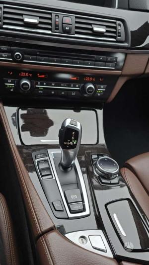 Melns BMW 520 2013 Raseiniai, ar dzinēja tilpumu 2.00 L un nobraukumu 290 tūkst. km par 9749 €, foto 15 vietnē AUTOMOTO.COM.LV
