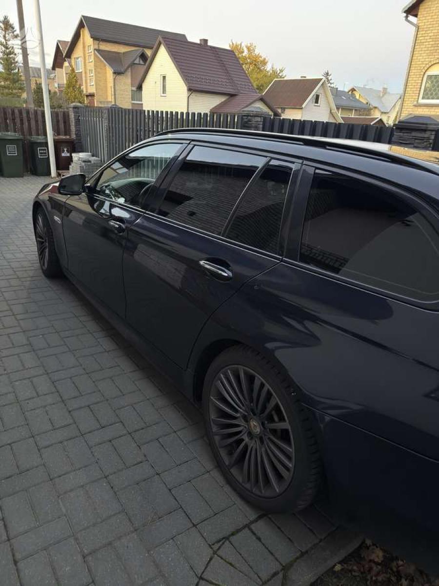 Melns BMW 520 2013 Panevēža, ar dzinēja tilpumu 2.00 L un nobraukumu 385 tūkst. km par 8150 €, foto 7 vietnē AUTOMOTO.COM.LV
