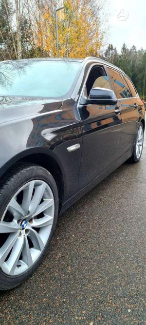 Melns BMW 520 2013 Viļņa, ar dzinēja tilpumu 2.00 L un nobraukumu 210 tūkst. km par 8000 €, foto 30 vietnē AUTOMOTO.COM.LV