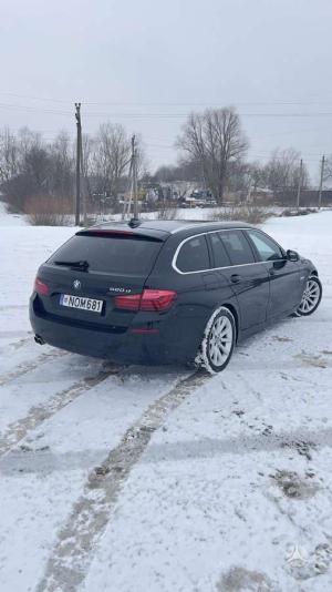 Black BMW 520 2013 in Marijampole, with an engine capacity of 2.00 L and mileage of 327 thousand km for 8800 €, photo 3 on AUTOMOTO.COM.LV