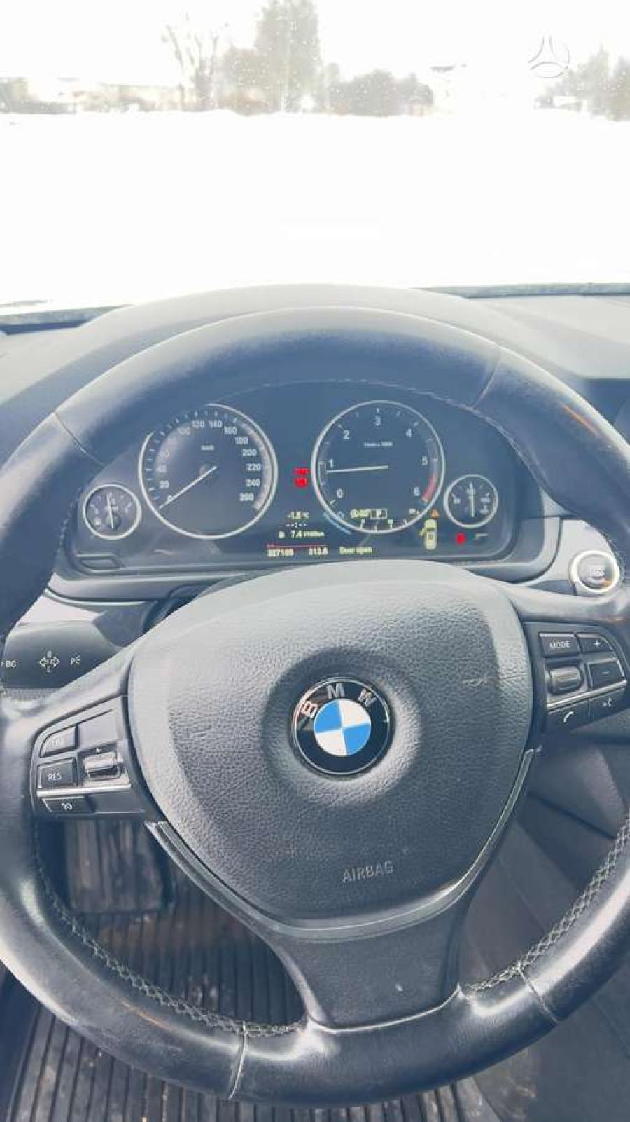 Black BMW 520 2013 in Marijampole, with an engine capacity of 2.00 L and mileage of 327 thousand km for 8800 €, photo 10 on AUTOMOTO.COM.LV