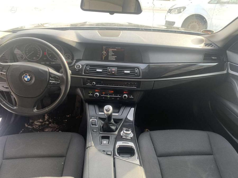 Melns BMW 520 2013 Šilutė, ar dzinēja tilpumu 2.00 L un nobraukumu 325 tūkst. km par 5450 €, foto 7 vietnē AUTOMOTO.COM.LV