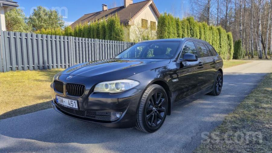 Melns BMW 520 2013 Rīga, ar dzinēja tilpumu 2.00 L un nobraukumu 254 tūkst. km par 9900 €, foto 5 vietnē AUTOMOTO.COM.LV