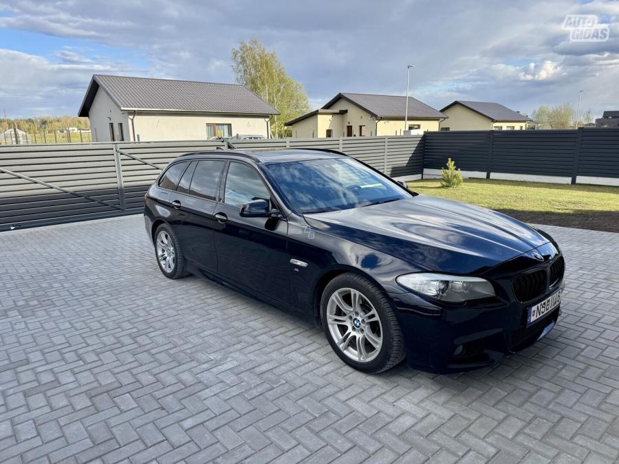 Black BMW 520 2013 in Kaunas, with an engine capacity of 2.00 L and mileage of 410 thousand km for 8900 €, photo 4 on AUTOMOTO.COM.LV