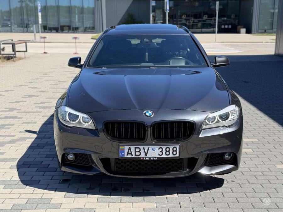 Melns BMW 520 2013 Šauļi, ar dzinēja tilpumu 2.00 L un nobraukumu 299 tūkst. km par 9500 €, foto 3 vietnē AUTOMOTO.COM.LV