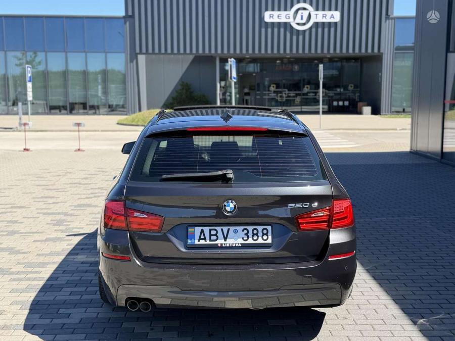 Melns BMW 520 2013 Šauļi, ar dzinēja tilpumu 2.00 L un nobraukumu 299 tūkst. km par 9500 €, foto 8 vietnē AUTOMOTO.COM.LV