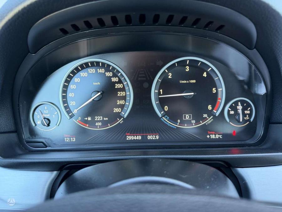 Melns BMW 520 2013 Šauļi, ar dzinēja tilpumu 2.00 L un nobraukumu 299 tūkst. km par 9500 €, foto 19 vietnē AUTOMOTO.COM.LV