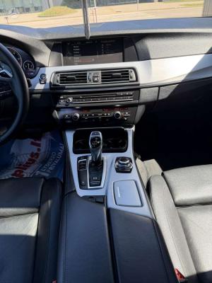 Melns BMW 520 2013 Šauļi, ar dzinēja tilpumu 2.00 L un nobraukumu 299 tūkst. km par 9500 €, foto 22 vietnē AUTOMOTO.COM.LV