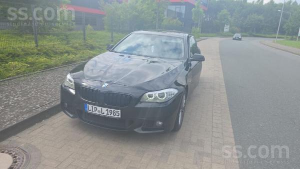 Black BMW 520 2013 in Riga, with an engine capacity of 2.00 L and mileage of 325 thousand km for 8000 €, photo 1 on AUTOMOTO.COM.LV