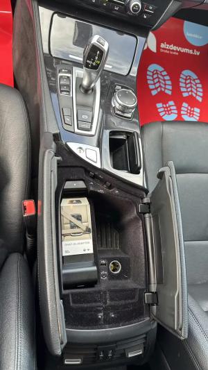 Black BMW 520 2013 in Daugavpils, with an engine capacity of 2.00 L and mileage of 282 thousand km for 9995 €, photo 18 on AUTOMOTO.COM.LV