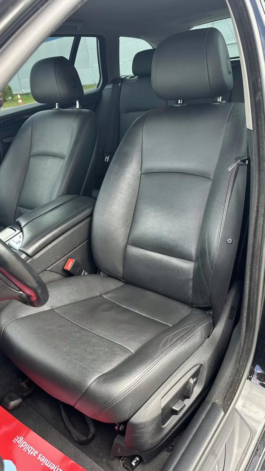 Black BMW 520 2013 in Daugavpils, with an engine capacity of 2.00 L and mileage of 282 thousand km for 9995 €, photo 22 on AUTOMOTO.COM.LV