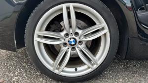 Black BMW 520 2013 in Daugavpils, with an engine capacity of 2.00 L and mileage of 282 thousand km for 9995 €, photo 32 on AUTOMOTO.COM.LV
