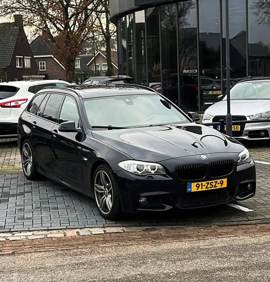 Black BMW 520 2013 in Jurmala, with an engine capacity of 2.00 L and mileage of 286 thousand km for 8995 €, photo 1 on AUTOMOTO.COM.LV