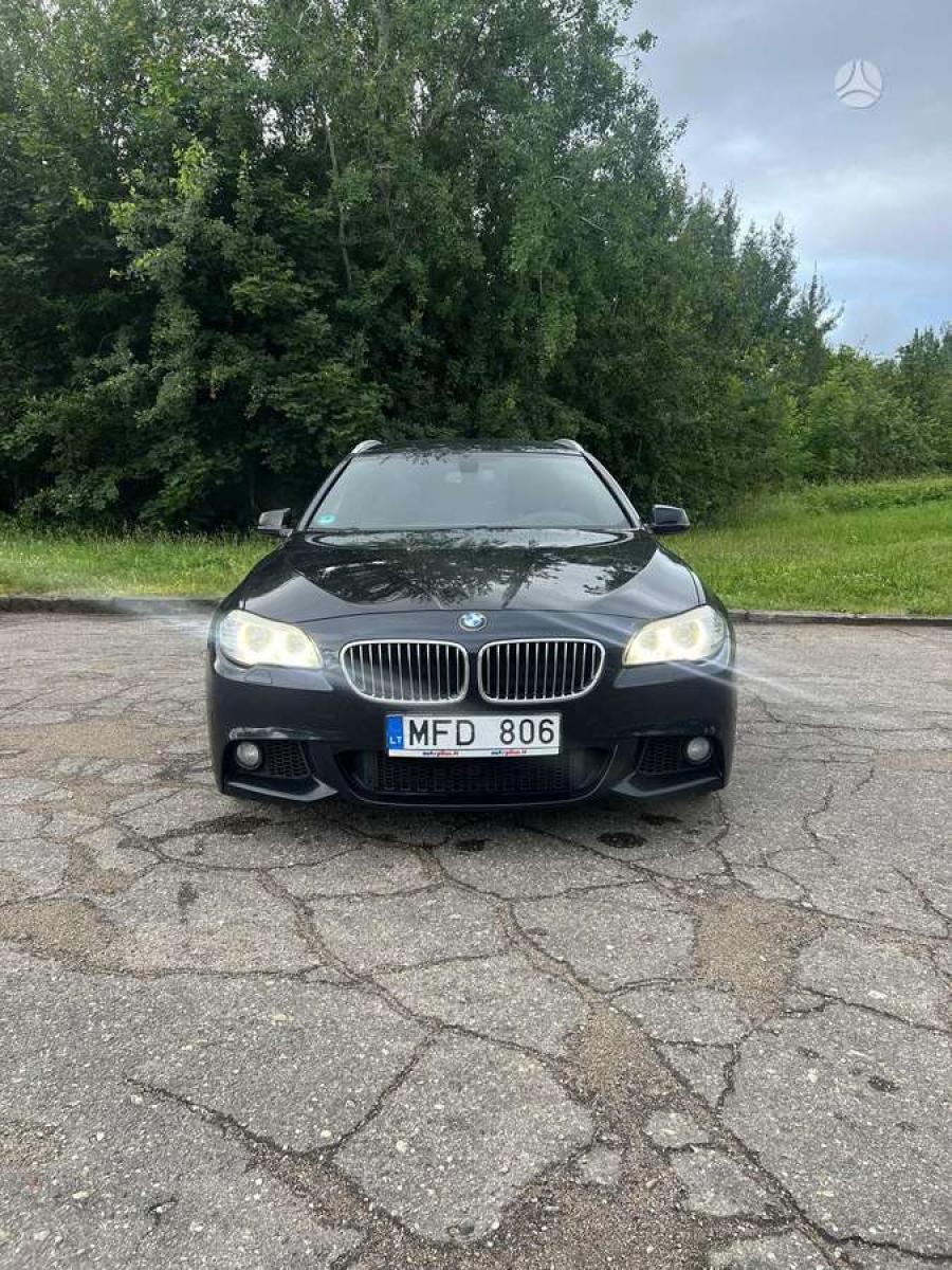 Black BMW 520 2013 in Kaunas, with an engine capacity of 2.00 L and mileage of 378 thousand km for 8300 €, photo 3 on AUTOMOTO.COM.LV