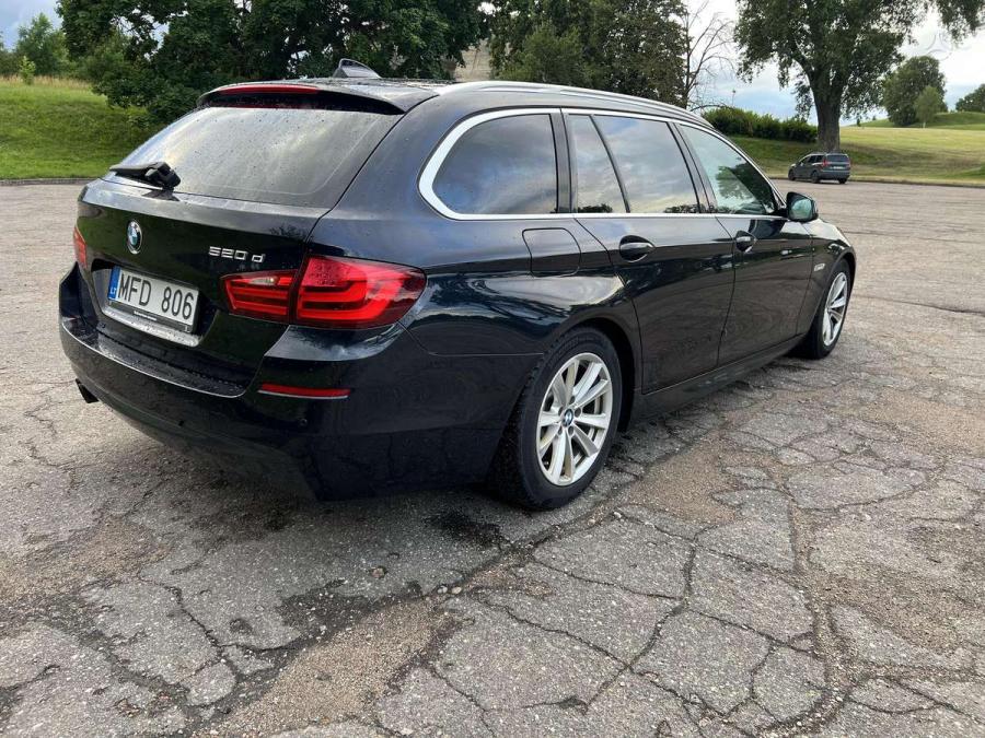 Black BMW 520 2013 in Kaunas, with an engine capacity of 2.00 L and mileage of 378 thousand km for 8300 €, photo 8 on AUTOMOTO.COM.LV